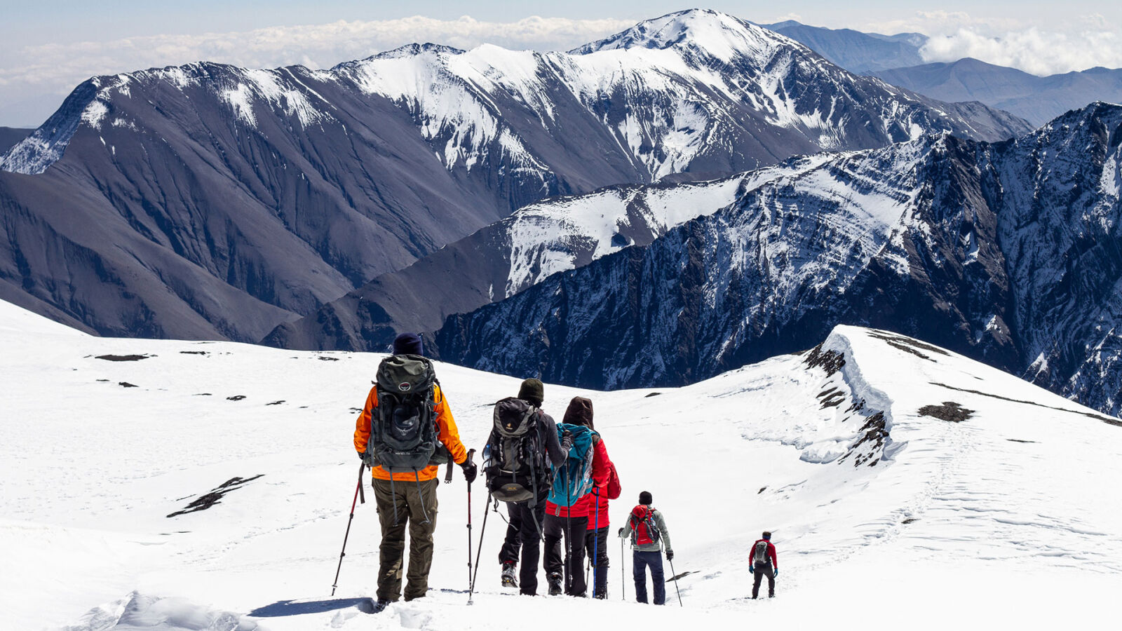 Climb to the top of Mt Bazarduzu | Azerbaijan.Travel