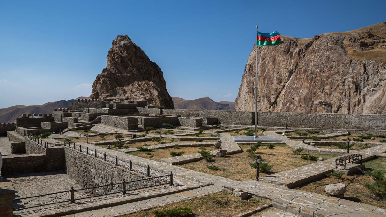 Discover the legendary Alinja Castle | Azerbaijan.Travel