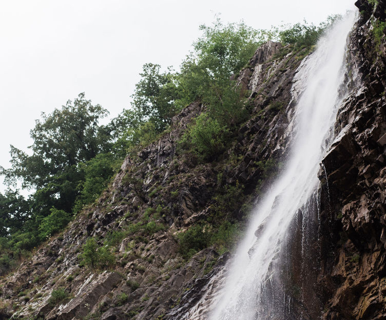 Day trip to the gorgeous Ilisu waterfall | Azerbaijan Travel