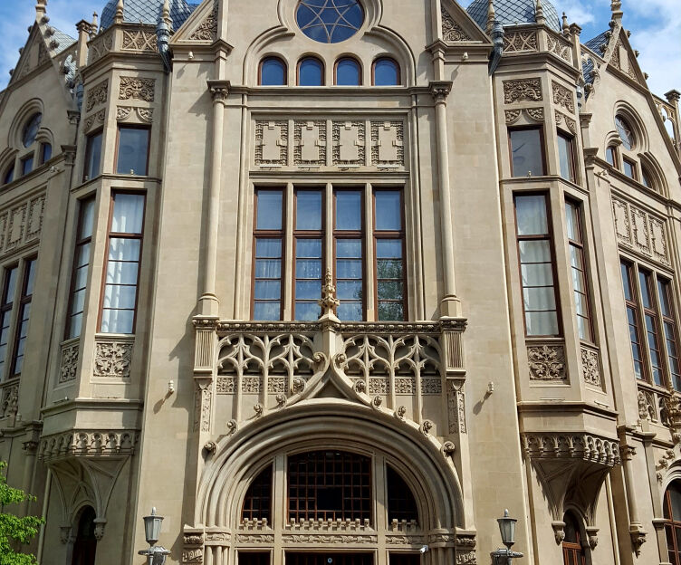 a palace to happiness recounts a history of love | Azerbaijan Travel